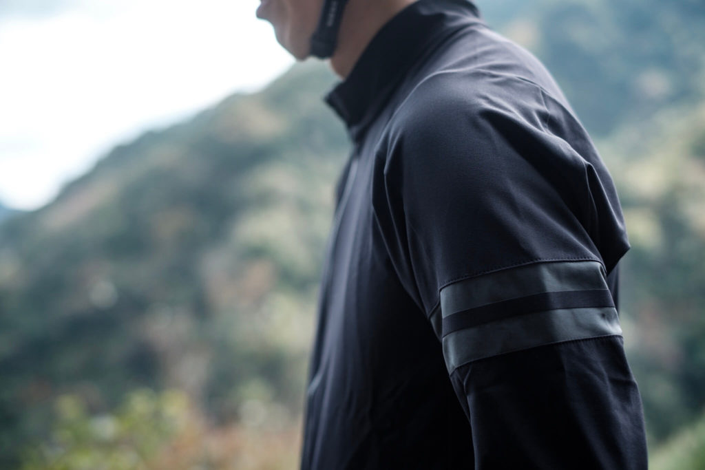 暖かさと軽やかさと。VERTEX LONDON「Essenceウィンドジャケット」レビュー - LOVE CYCLIST – ラブサイクリスト