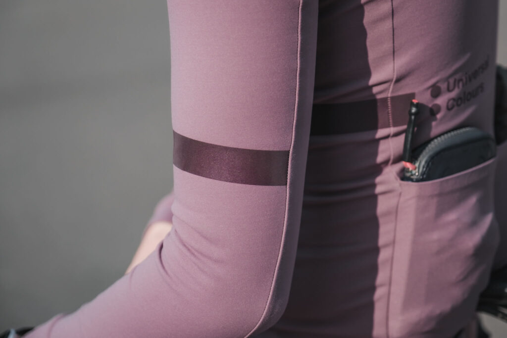 Universal Coloursレビュー：“自分色”を引き出す、ニュートラルな美学。 - LOVE CYCLIST – ラブサイクリスト