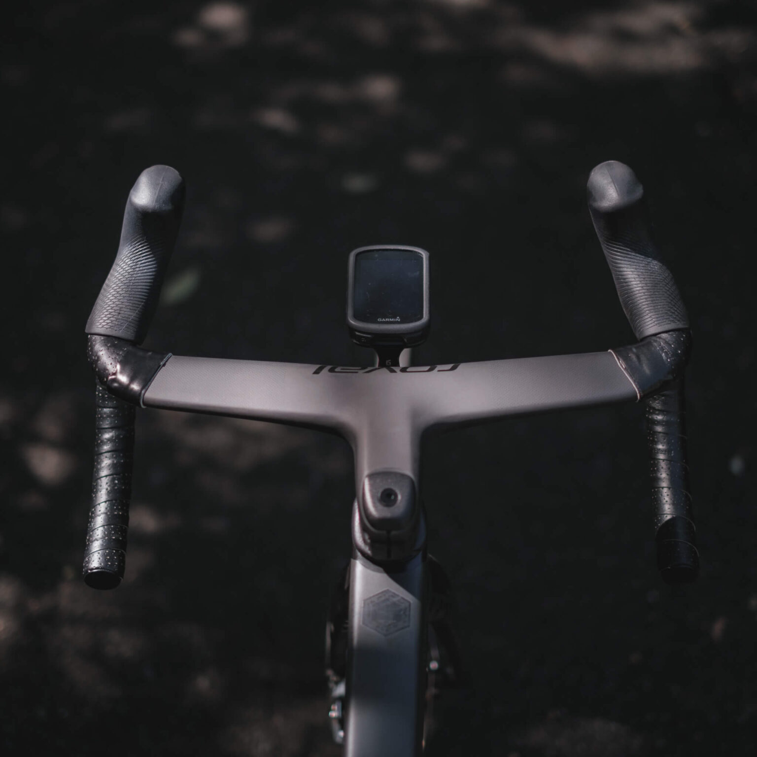 Roval Rapide Cockpitレビュー：Tarmac SL8以外に装着するとどうなるか。 - LOVE CYCLIST – ラブサイクリスト