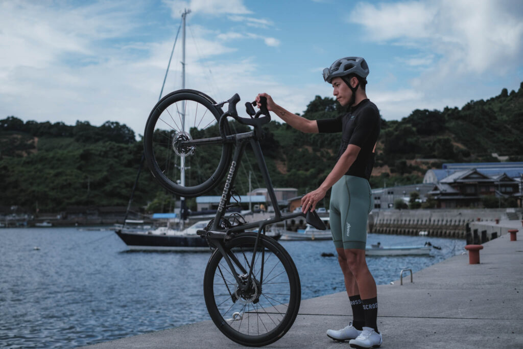 Roval Rapide Cockpitレビュー：Tarmac SL8以外に装着するとどうなるか。 - LOVE CYCLIST – ラブサイクリスト