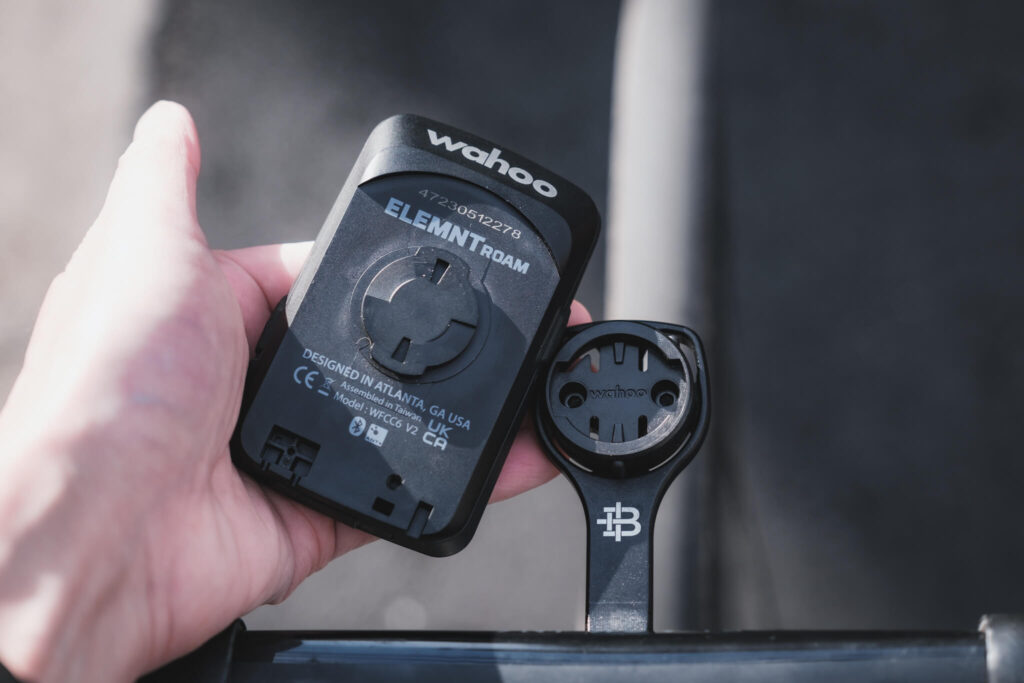 Wahoo ELEMNT ROAM v2 In-Depth Review: Why choose Wahoo over Garmin ...