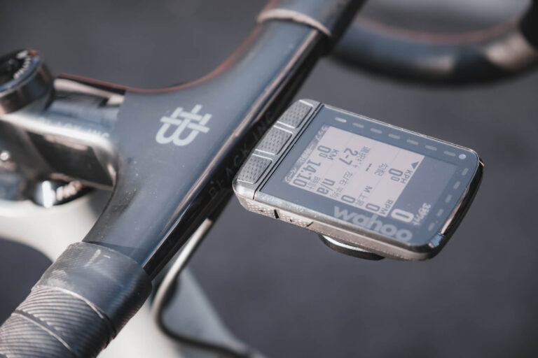 Wahoo ELEMNT ROAM v2 In-Depth Review: Why choose Wahoo over Garmin ...