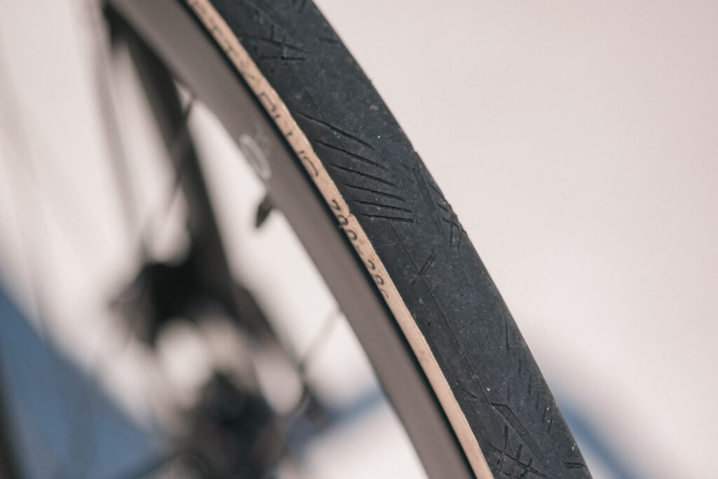 【プロダクトレビュー】iRC JETTY PLUS：普段使いに最強なスペックのタイヤ。 - LOVE CYCLIST – ラブサイクリスト